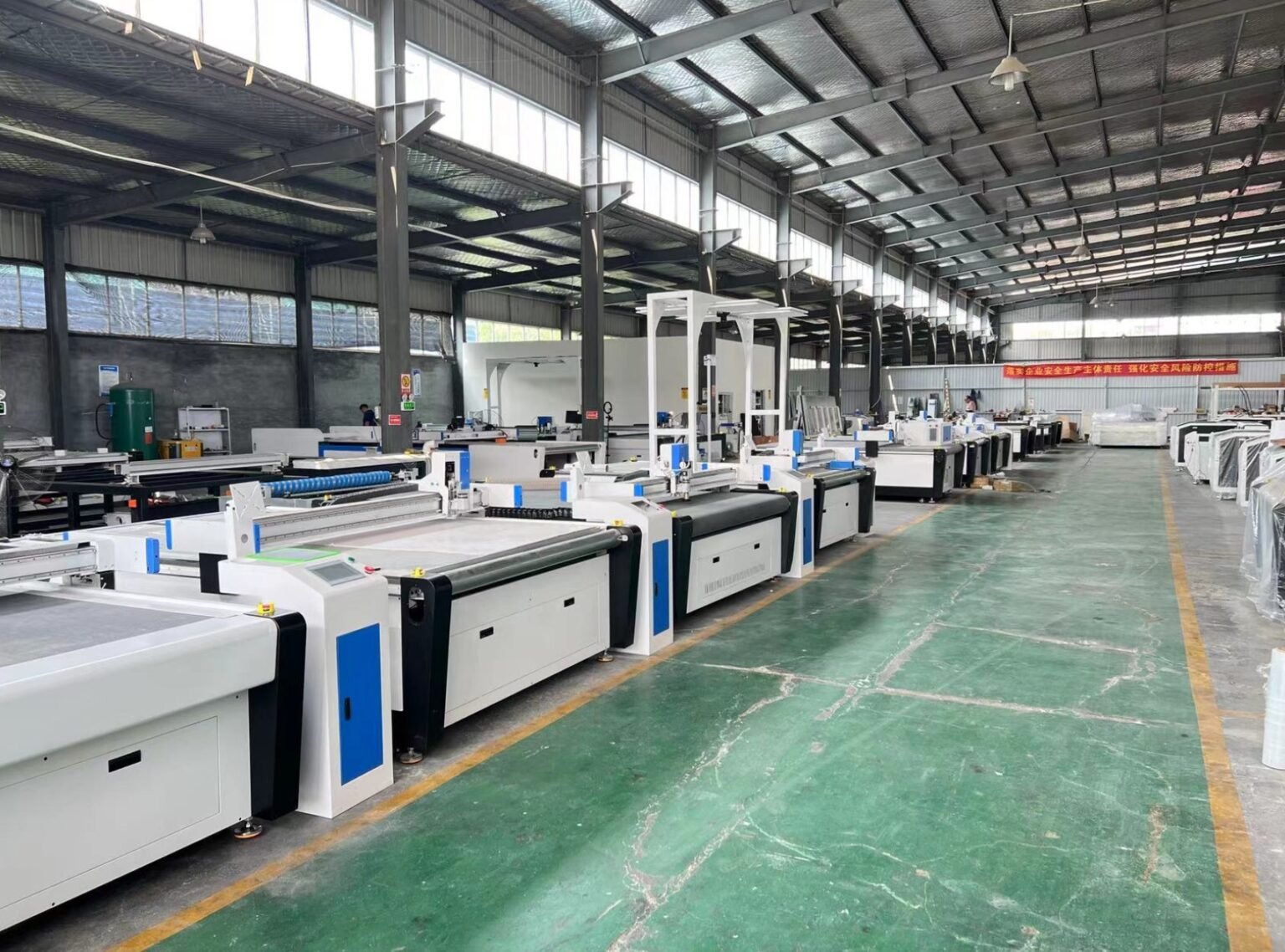 Knife Cutting Machines for Industrial Applications